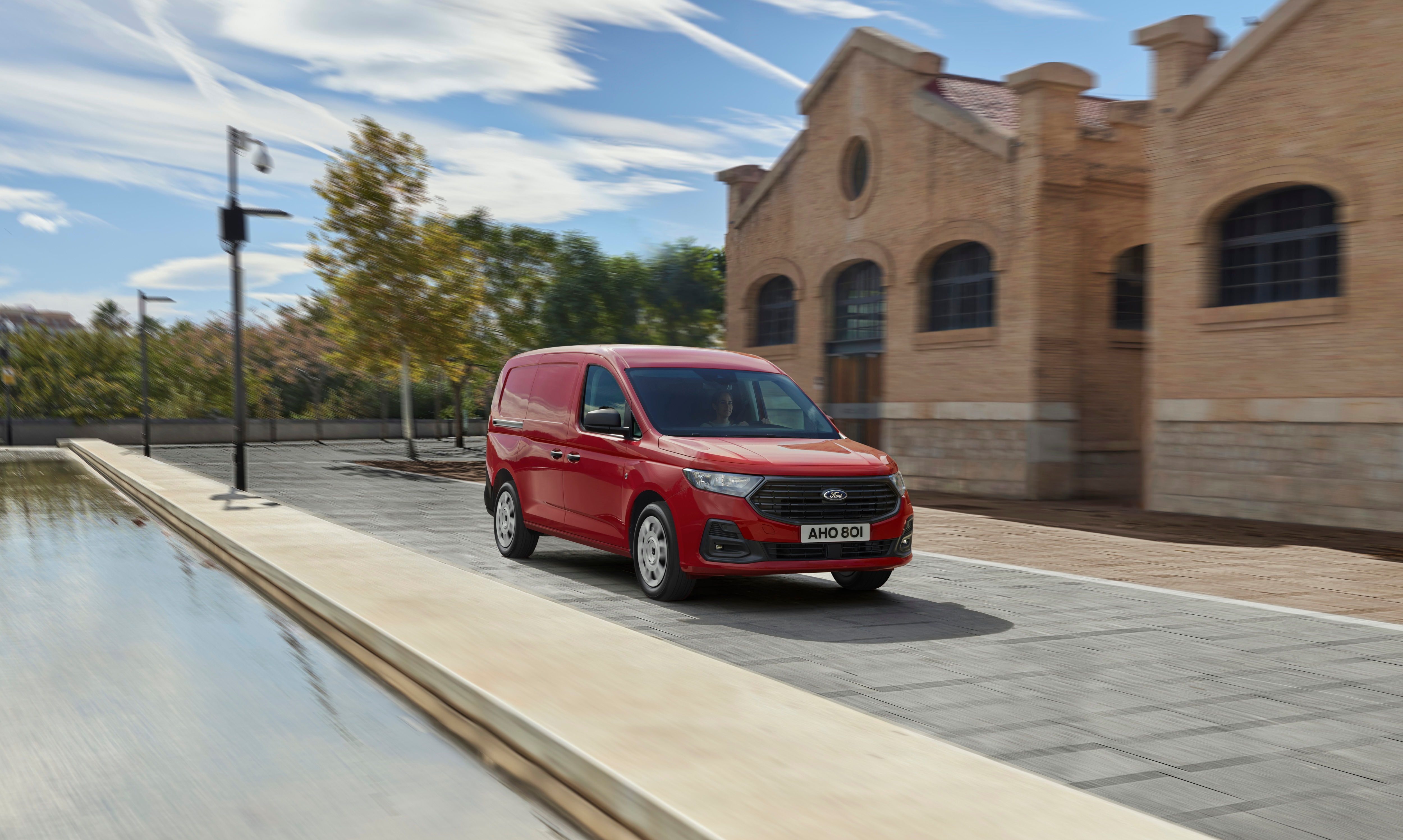 Ford Pro Reveals All-New Transit Connect with PHEV Power