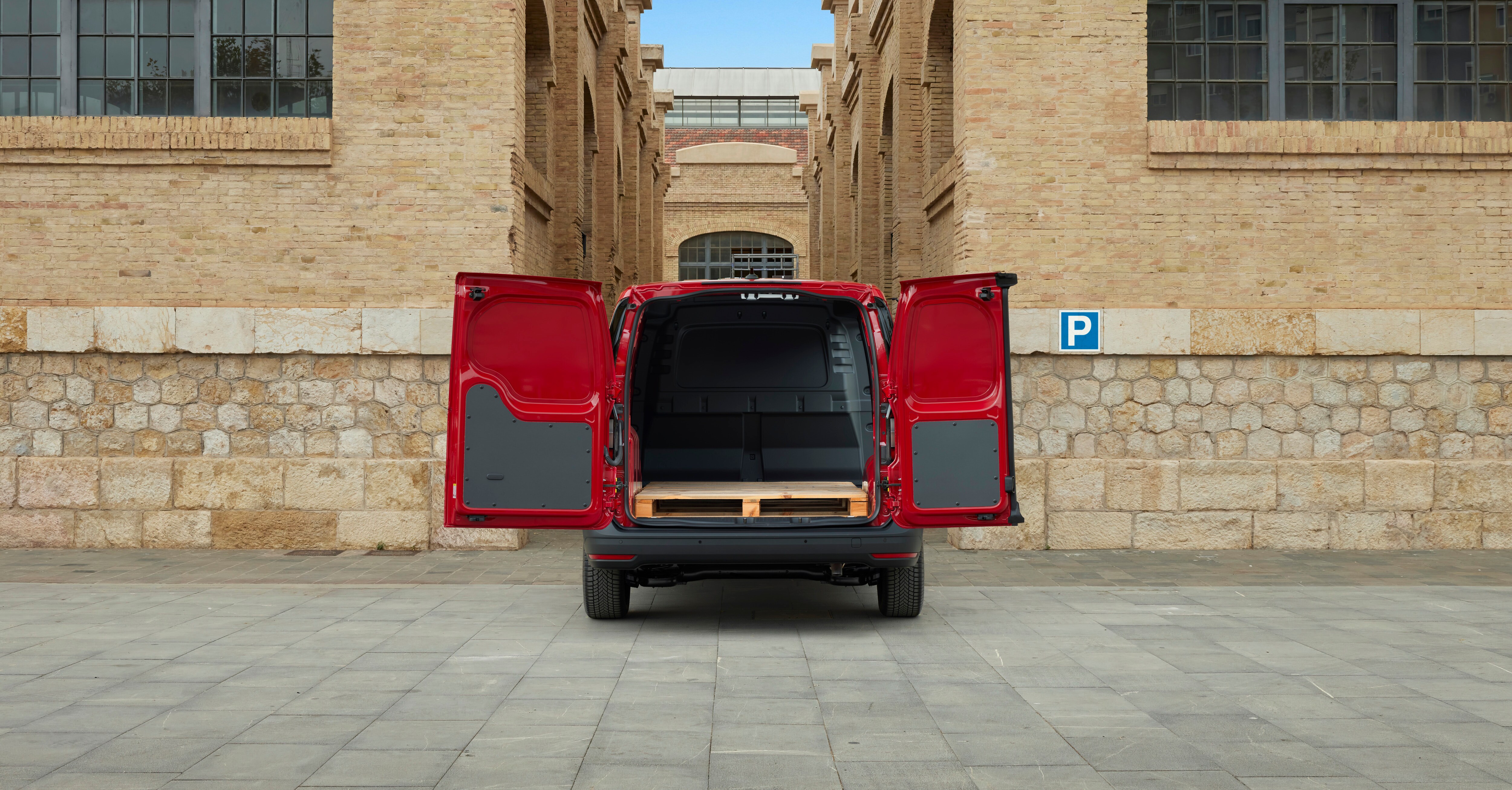 Ford Pro Reveals All-New Transit Connect with PHEV Power