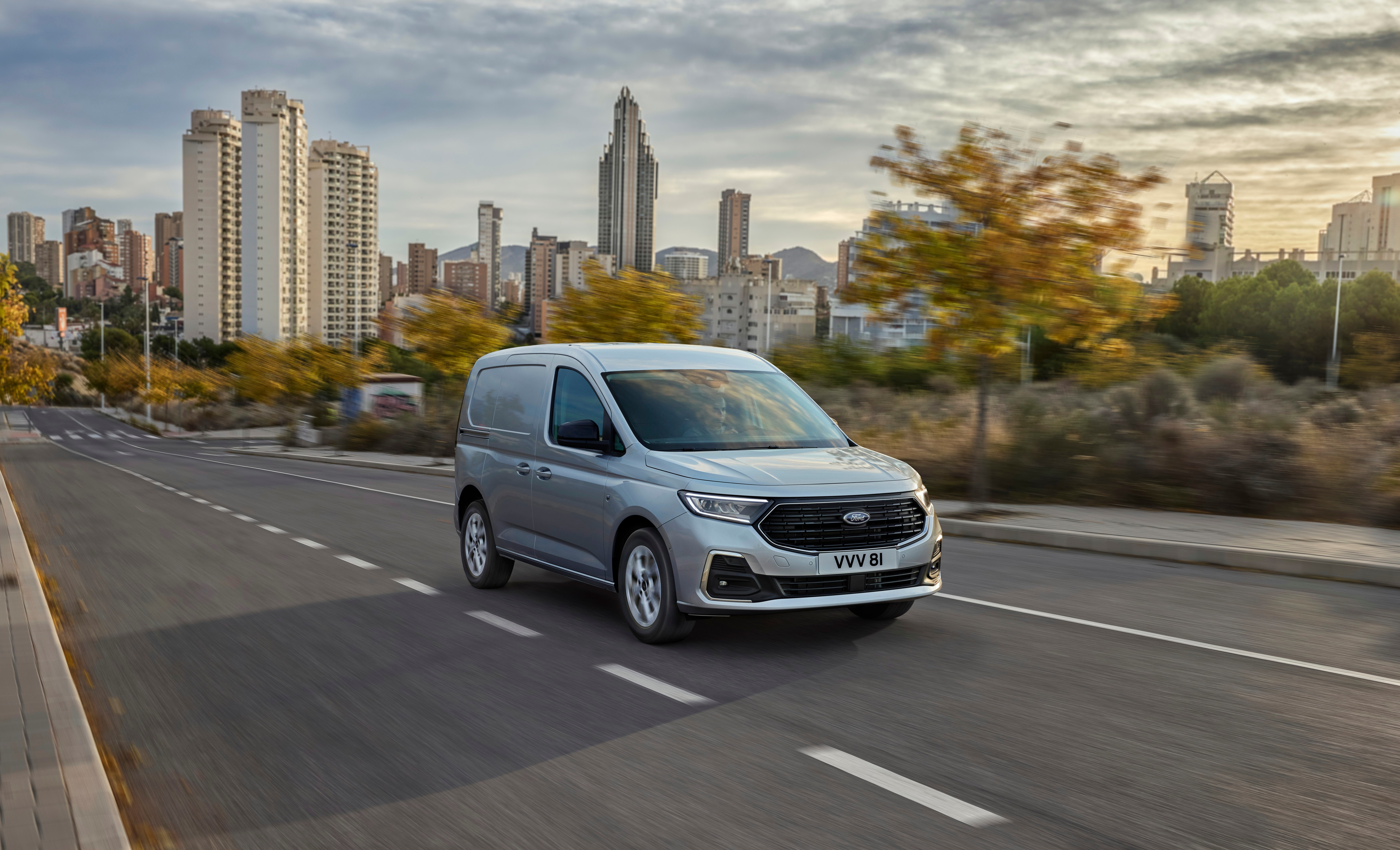 Ford Pro revela a nova Transit Connect com motorização PHEV | Portugal ...