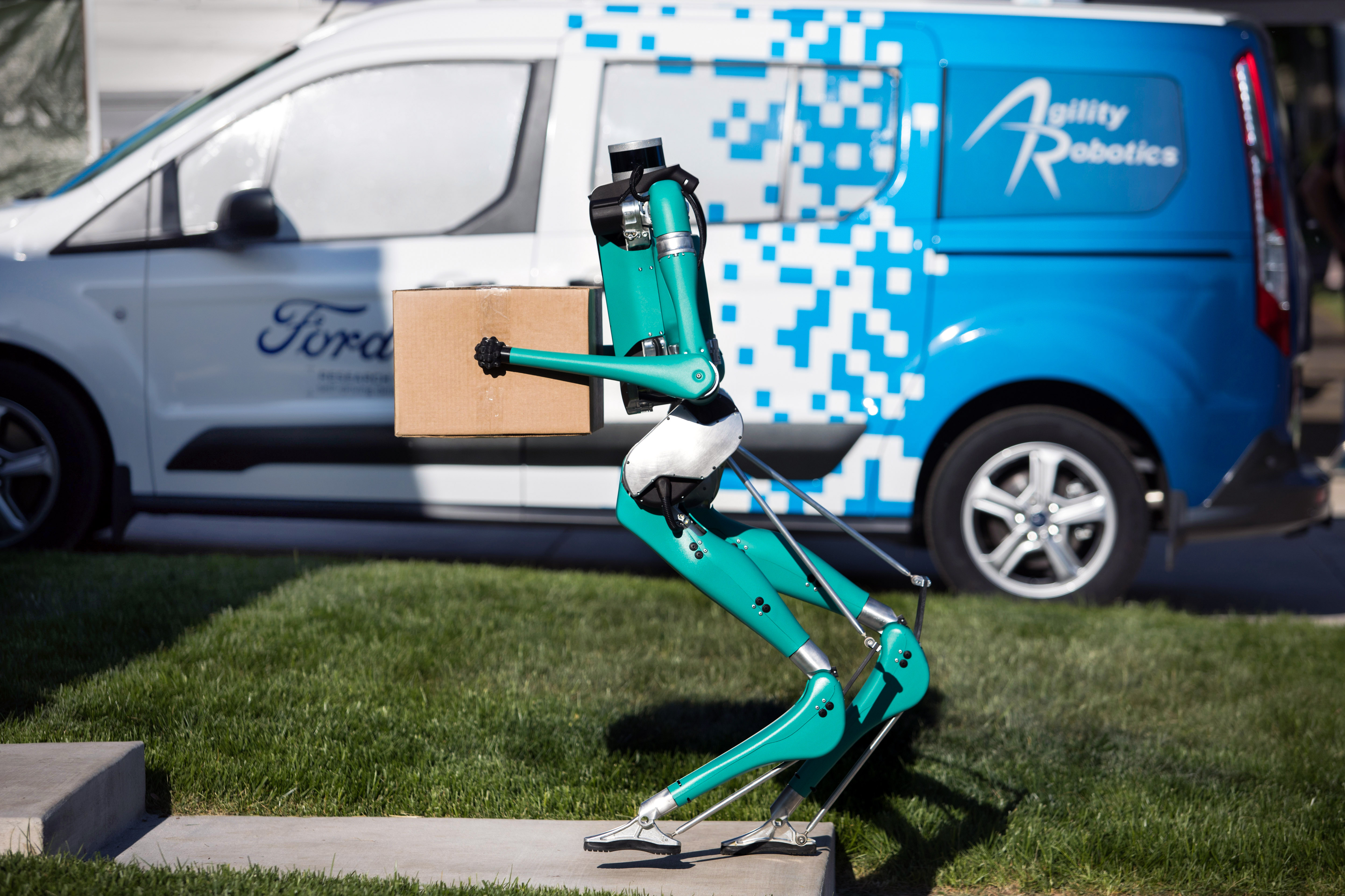Meet Digit: A Smart Little Robot That Could Change the Way Self-Driving ...
