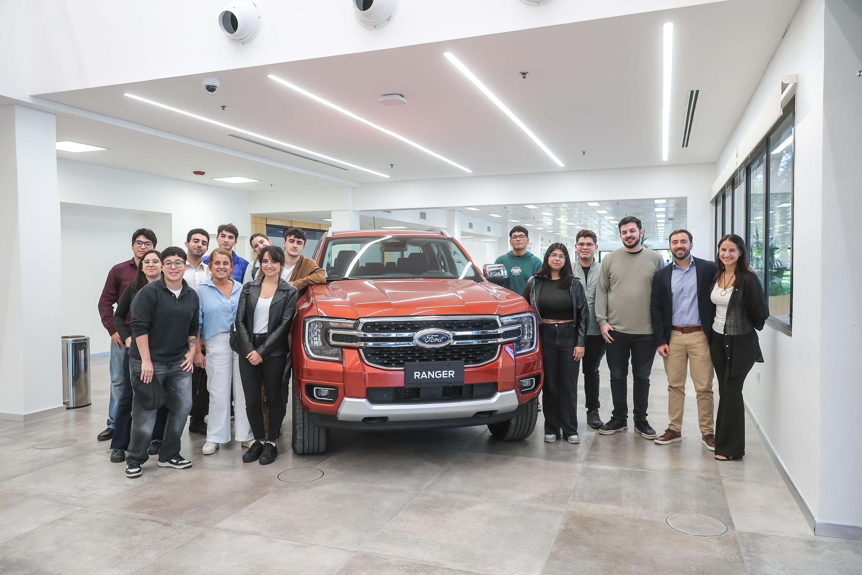 FORD ARGENTINA RECIBE A LOS ESTUDIANTES DE LA NUEVA EDICIÓN DEL ...