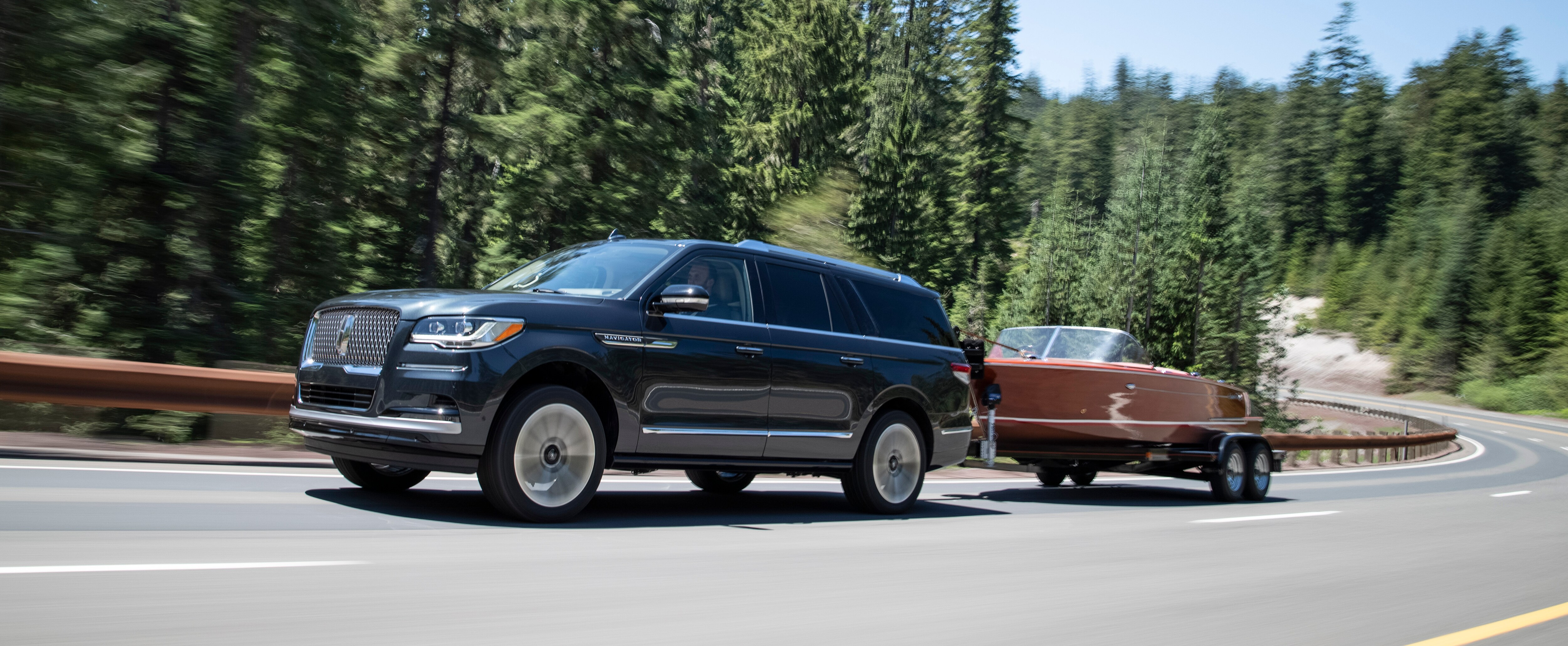 2022 Lincoln Navigator Flight Blue Reserve | Lincoln Media Center
