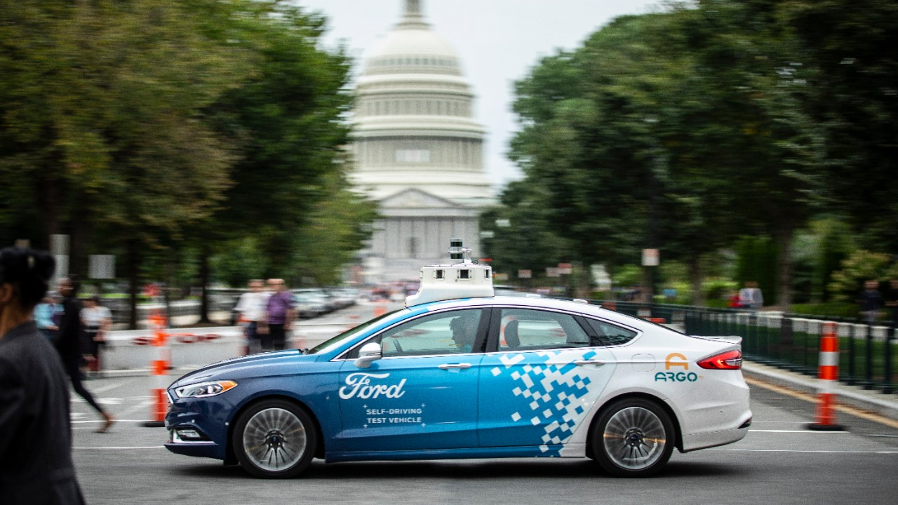 Selbstfahrende Autos: Ford gründet Ford Autonomous Vehicles LLC und ...