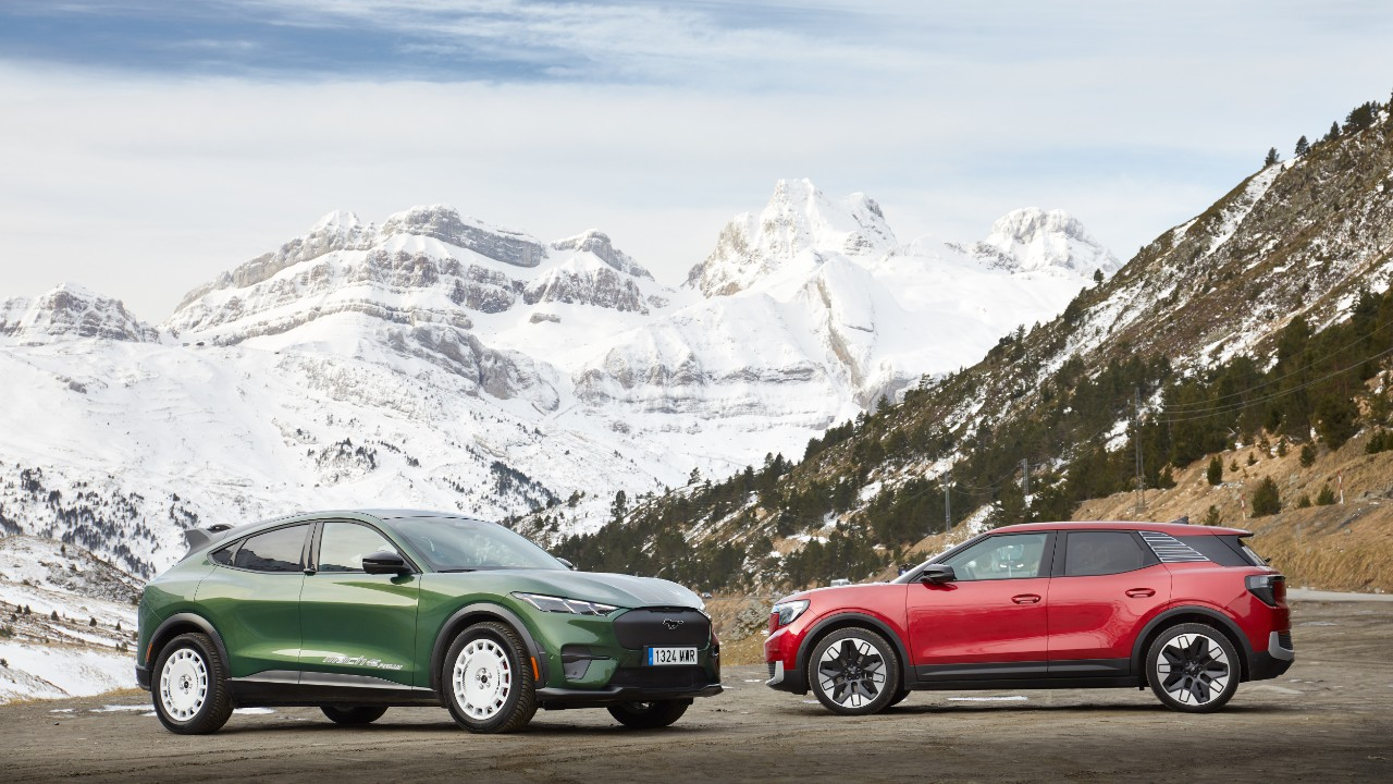 Ford Explorer y Mustang Mach-E Rally: ideales para la aventura, incluso ...