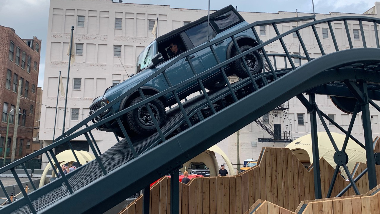 Follow The Stampede: Detroit Auto Show Returns with All-New Mustang ...